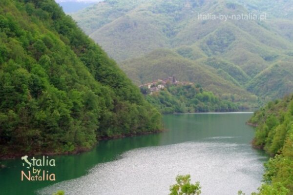 Tuscany. Lago di Vagli with an underwater ghost town.